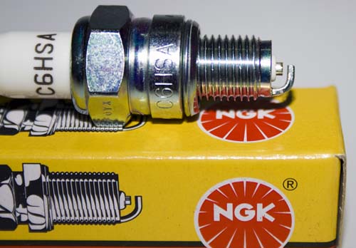 Mua Bugi NGK Iridium cho xe máy giá tốt nhất tại Shop2banh